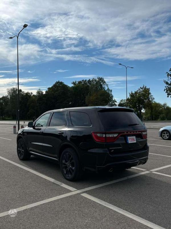 Melns Dodge Durango 2020 Kauņa, ar dzinēja tilpumu 5.65 L un nobraukumu 133 tūkst. km par 22500 €, foto 11 vietnē AUTOMOTO.COM.LV
