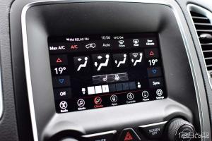 Black Dodge Durango 2020 in Kretinga, with an engine capacity of 3.60 L and mileage of 153 thousand km for 18999 €, photo 22 on AUTOMOTO.COM.LV