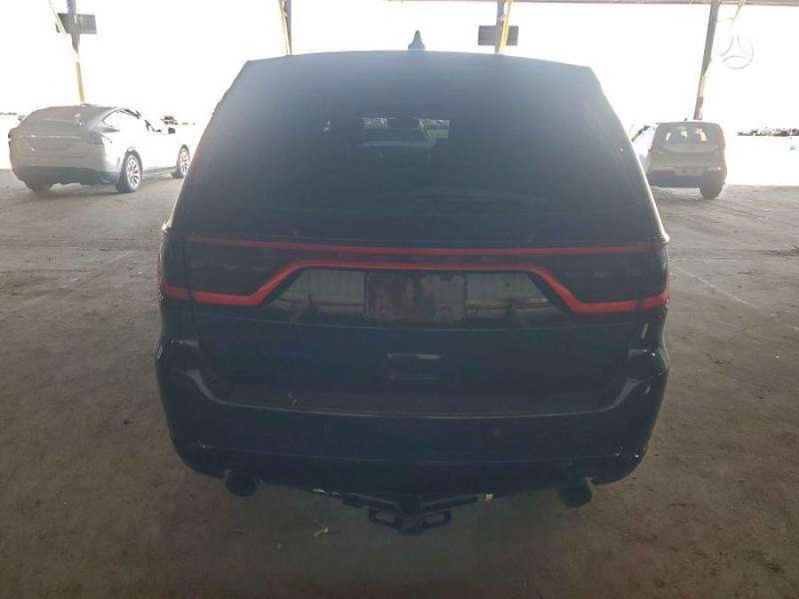 Black Dodge Durango 2021 in Kaunas, with an engine capacity of 5.65 L and mileage of 179 thousand km for 12900 €, photo 6 on AUTOMOTO.COM.LV