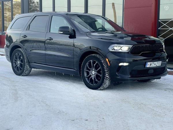 Black Dodge Durango 2021 in Vilnius, with an engine capacity of 5.70 L and mileage of 185 thousand km for 33500 €, photo 1 on AUTOMOTO.COM.LV