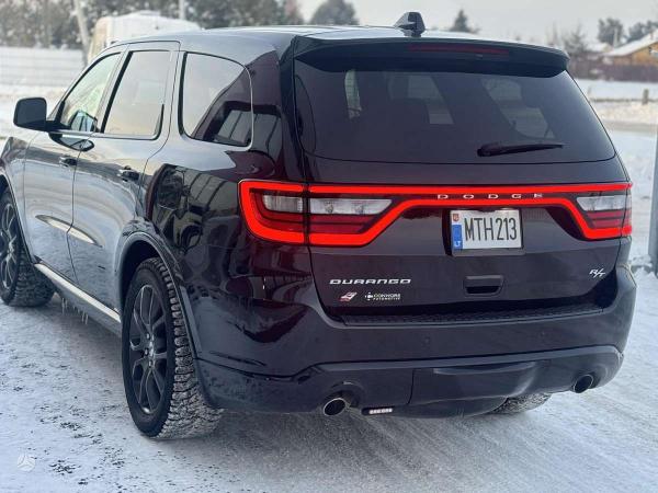 Black Dodge Durango 2021 in Vilnius, with an engine capacity of 5.70 L and mileage of 185 thousand km for 33500 €, photo 7 on AUTOMOTO.COM.LV