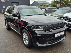 Melns Dodge Durango 2021 Viļņa, ar dzinēja tilpumu 5.65 L un nobraukumu 132 tūkst. km par 20900 €, foto  vietnē AUTOMOTO.COM.LV