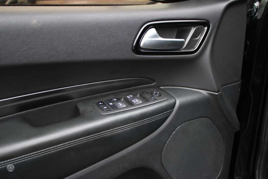 Melns Dodge Durango 2021 Viļņa, ar dzinēja tilpumu 5.65 L un nobraukumu 132 tūkst. km par 20900 €, foto 23 vietnē AUTOMOTO.COM.LV