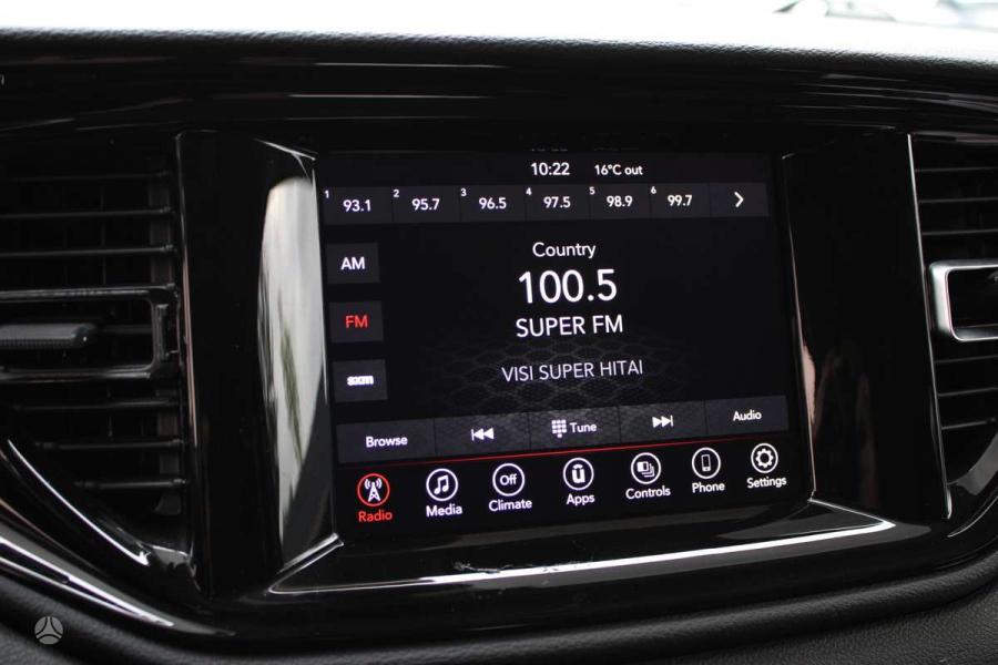 Black Dodge Durango 2021 in Vilnius, with an engine capacity of 5.65 L and mileage of 132 thousand km for 20900 €, photo 17 on AUTOMOTO.COM.LV