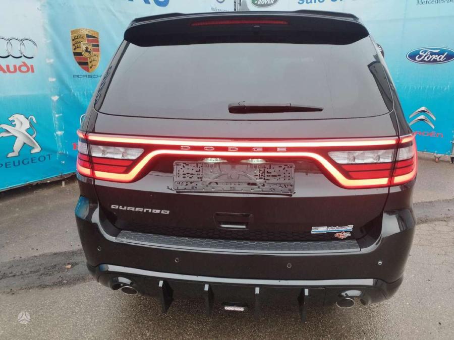 Black Dodge Durango 2022 in Siauliai, with an engine capacity of 5.70 L and mileage of 43 thousand km for 29900 €, photo 6 on AUTOMOTO.COM.LV