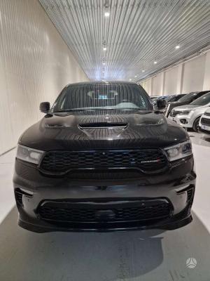 Black Dodge Durango 2022 in Siauliai, with an engine capacity of 3.60 L and mileage of 62 thousand km for 26900 €, photo 2 on AUTOMOTO.COM.LV