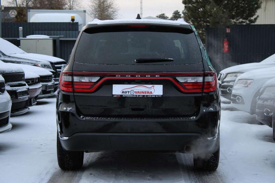 Melns Dodge Durango 2022 Viļņa, ar dzinēja tilpumu 3.60 L un nobraukumu 75 tūkst. km par 19500 €, foto 4 vietnē AUTOMOTO.COM.LV