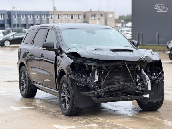 Black Dodge Durango 2022 in Siauliai, with an engine capacity of 5.70 L and mileage of 82 thousand km for 19400 €, photo 1 on AUTOMOTO.COM.LV