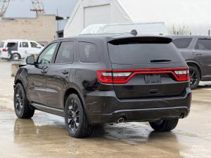 Black Dodge Durango 2022 in Siauliai, with an engine capacity of 5.70 L and mileage of 82 thousand km for 19400 €, photo 5 on AUTOMOTO.COM.LV