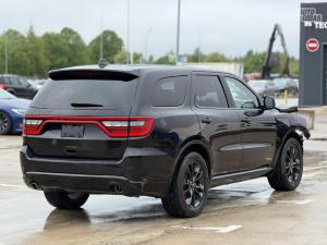 Black Dodge Durango 2022 in Siauliai, with an engine capacity of 5.70 L and mileage of 82 thousand km for 19400 €, photo 7 on AUTOMOTO.COM.LV