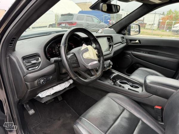 Black Dodge Durango 2022 in Siauliai, with an engine capacity of 5.70 L and mileage of 82 thousand km for 19400 €, photo 8 on AUTOMOTO.COM.LV