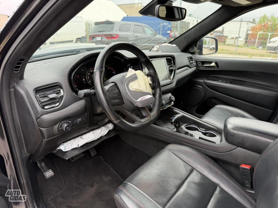 Black Dodge Durango 2022 in Siauliai, with an engine capacity of 5.70 L and mileage of 82 thousand km for 19400 €, photo 9 on AUTOMOTO.COM.LV