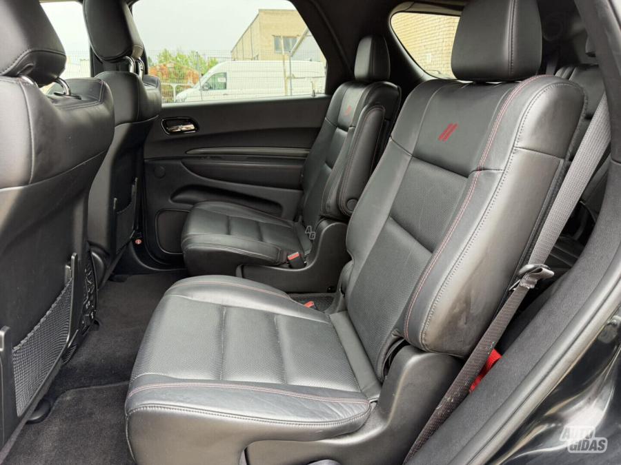 Black Dodge Durango 2022 in Siauliai, with an engine capacity of 5.70 L and mileage of 82 thousand km for 19400 €, photo 13 on AUTOMOTO.COM.LV