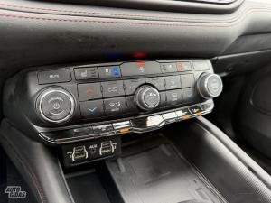 Black Dodge Durango 2022 in Siauliai, with an engine capacity of 5.70 L and mileage of 82 thousand km for 19400 €, photo 17 on AUTOMOTO.COM.LV