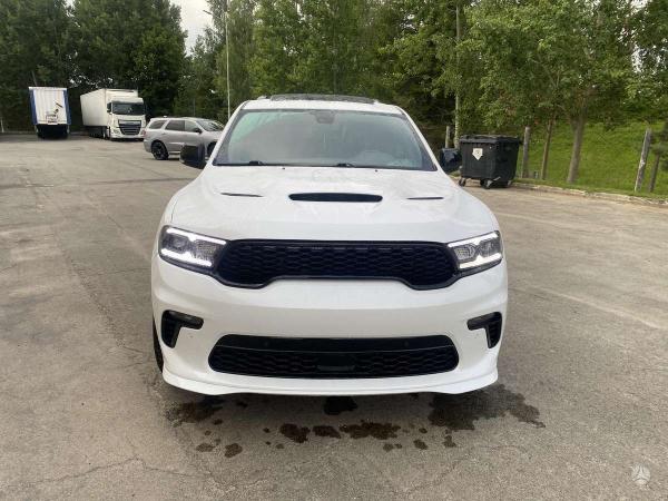 Melns Dodge Durango 2022 Raseiniai, ar dzinēja tilpumu 5.70 L un nobraukumu 76 tūkst. km par 31600 €, foto  vietnē AUTOMOTO.COM.LV