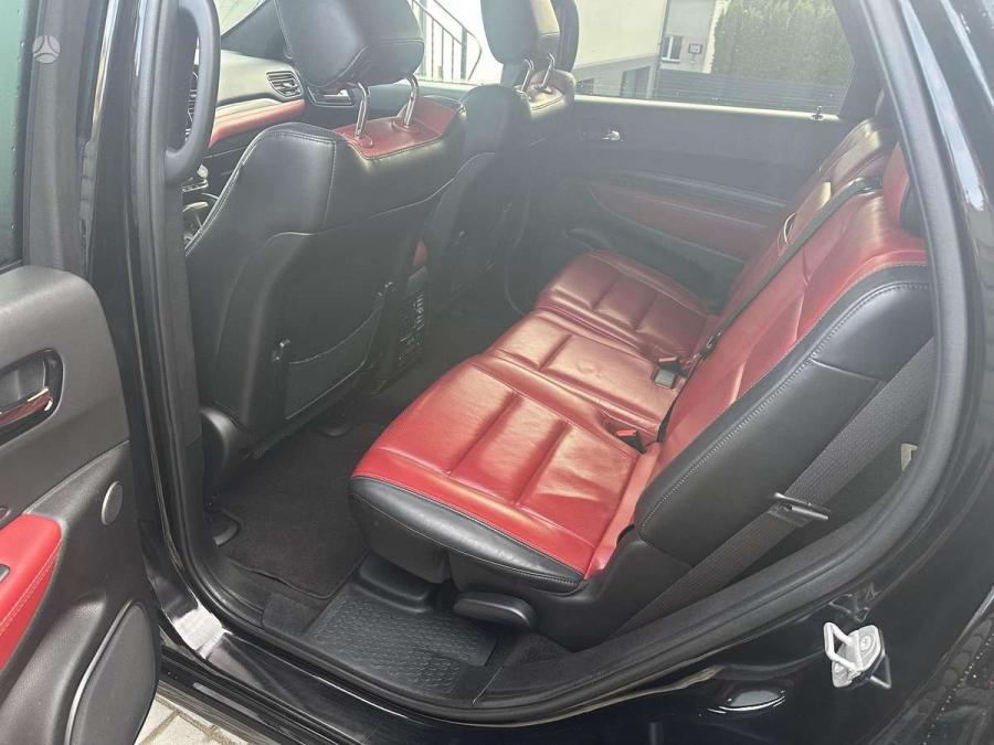 Black Dodge Durango 2022 in Klaipeda, with an engine capacity of 5.70 L and mileage of 68 thousand km for 33500 €, photo 9 on AUTOMOTO.COM.LV
