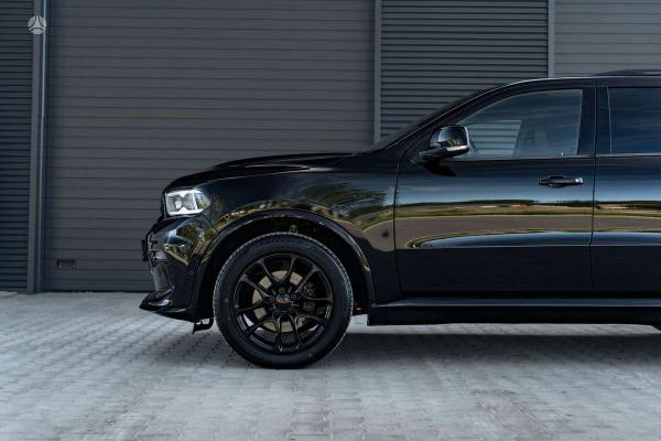 Melns Dodge Durango 2023 Klaipėda, ar dzinēja tilpumu 5.70 L un nobraukumu 91 tūkst. km par 37990 €, foto 6 vietnē AUTOMOTO.COM.LV