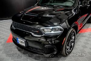 Black Dodge Durango 2023 in Parnu, with an engine capacity of 5.70 L and mileage of 119 thousand km for 48000 €, photo 4 on AUTOMOTO.COM.LV