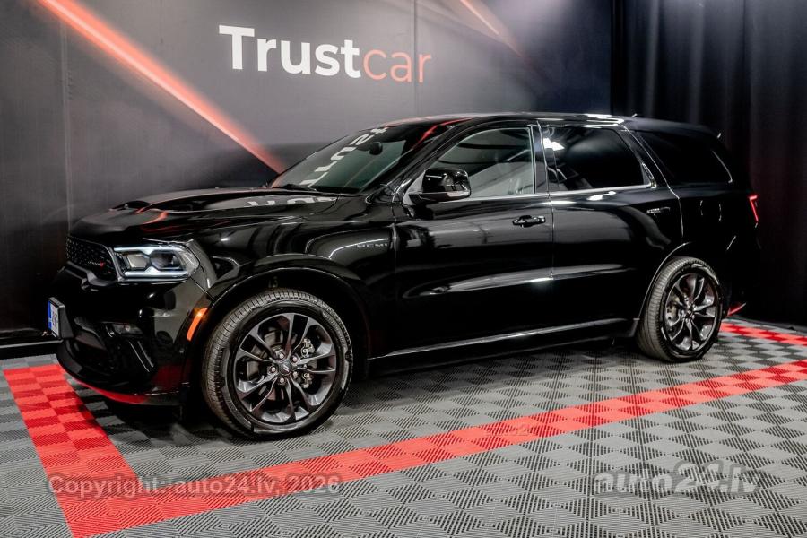 Black Dodge Durango 2023 in Parnu, with an engine capacity of 5.70 L and mileage of 119 thousand km for 48000 €, photo 5 on AUTOMOTO.COM.LV