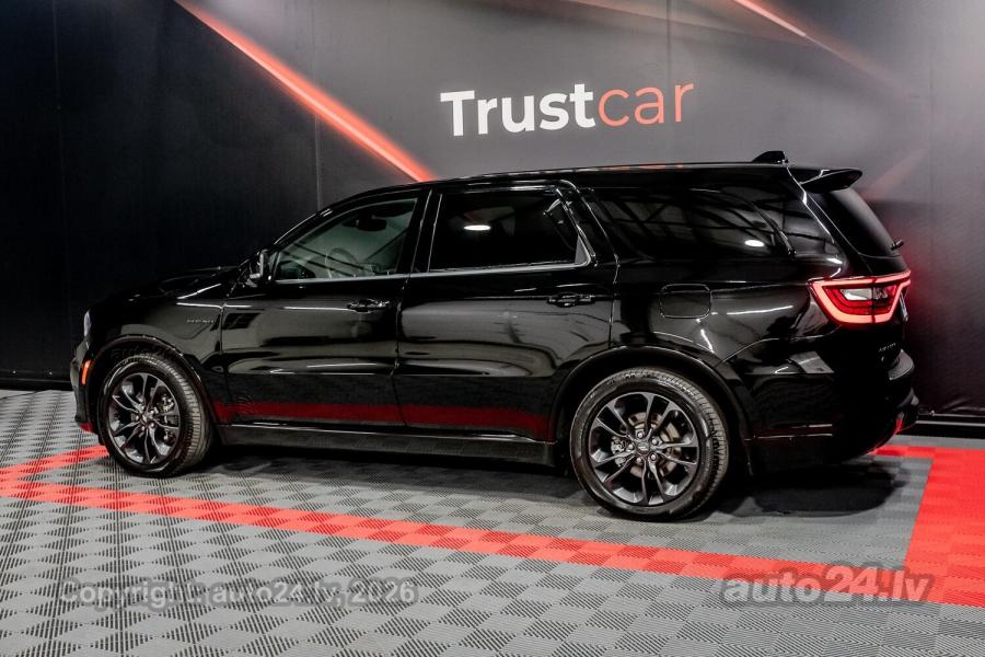 Black Dodge Durango 2023 in Parnu, with an engine capacity of 5.70 L and mileage of 119 thousand km for 48000 €, photo 7 on AUTOMOTO.COM.LV