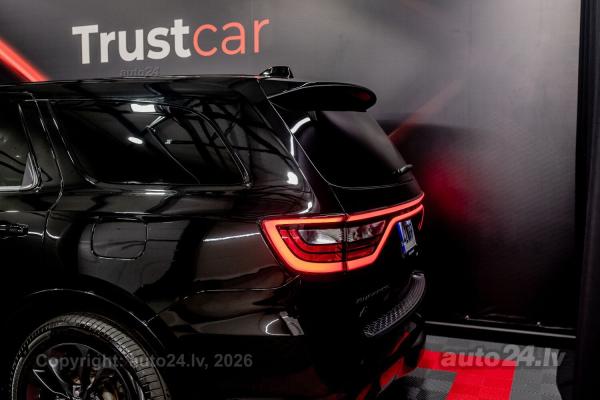Melns Dodge Durango 2023 Pērnava, ar dzinēja tilpumu 5.70 L un nobraukumu 119 tūkst. km par 48000 €, foto 8 vietnē AUTOMOTO.COM.LV