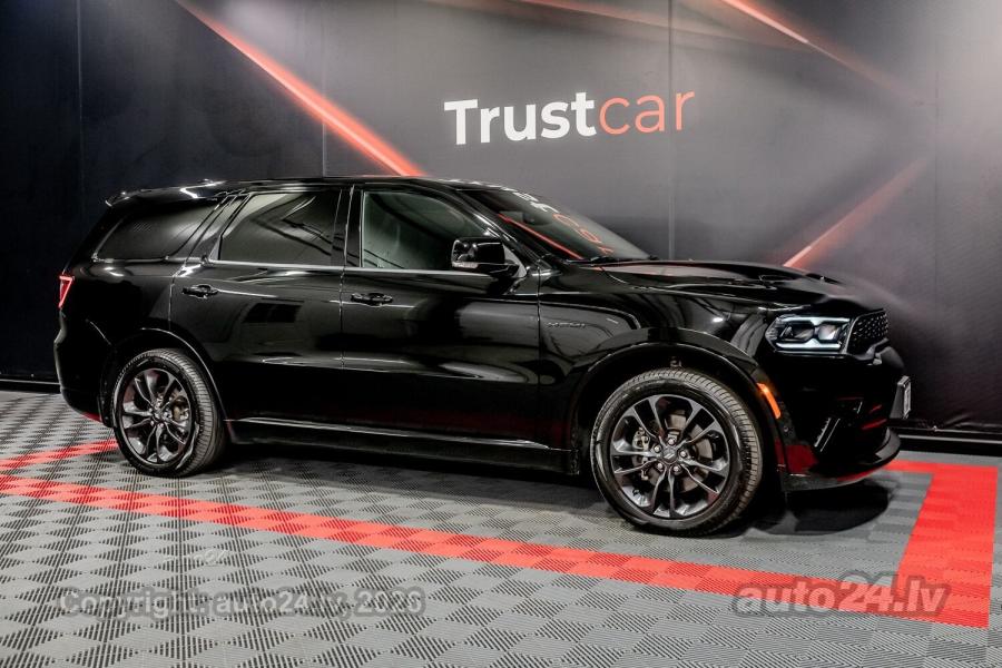Black Dodge Durango 2023 in Parnu, with an engine capacity of 5.70 L and mileage of 119 thousand km for 48000 €, photo 10 on AUTOMOTO.COM.LV