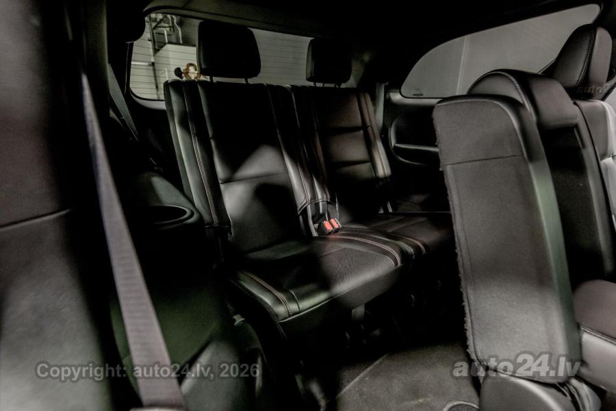 Black Dodge Durango 2023 in Parnu, with an engine capacity of 5.70 L and mileage of 119 thousand km for 48000 €, photo 15 on AUTOMOTO.COM.LV