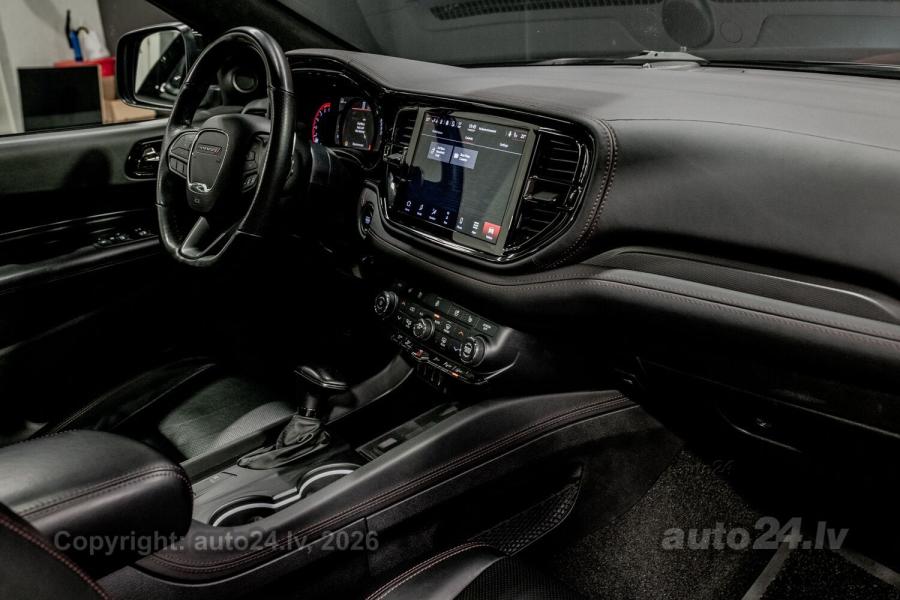 Black Dodge Durango 2023 in Parnu, with an engine capacity of 5.70 L and mileage of 119 thousand km for 48000 €, photo 23 on AUTOMOTO.COM.LV
