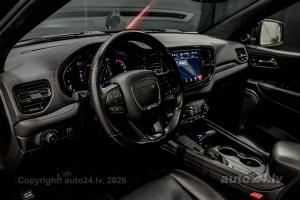 Black Dodge Durango 2023 in Parnu, with an engine capacity of 5.70 L and mileage of 119 thousand km for 48000 €, photo 25 on AUTOMOTO.COM.LV