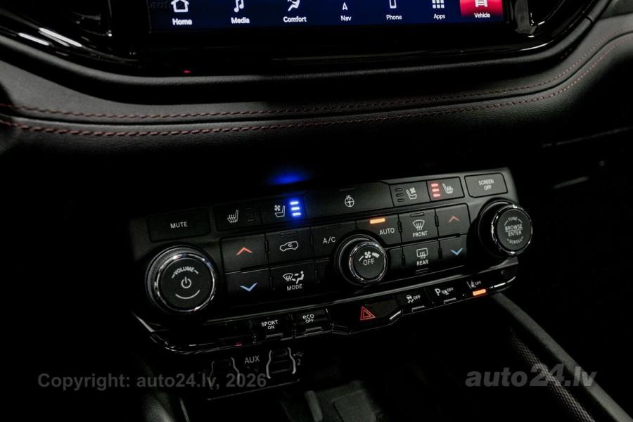 Black Dodge Durango 2023 in Parnu, with an engine capacity of 5.70 L and mileage of 119 thousand km for 48000 €, photo 28 on AUTOMOTO.COM.LV