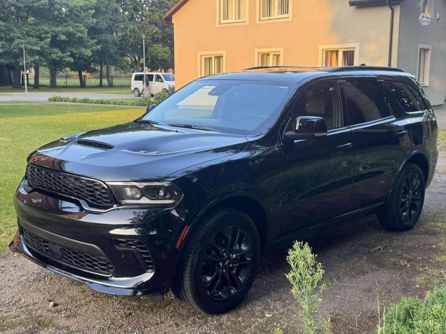 Black Dodge Durango 2026 in Silute, with an engine capacity of 3.60 L and mileage of 0 thousand km for 27990 €, photo 1 on AUTOMOTO.COM.LV