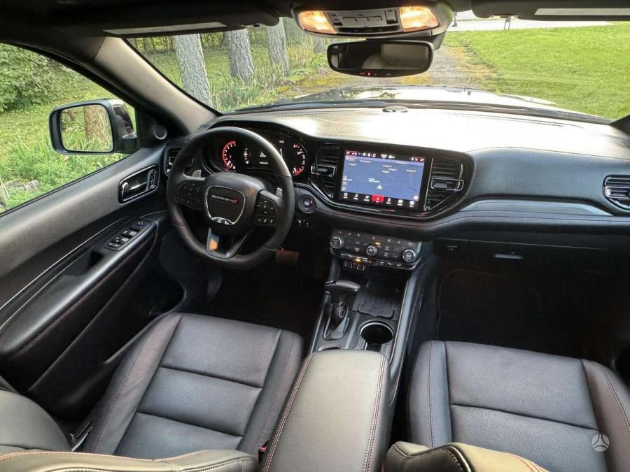 Black Dodge Durango 2026 in Silute, with an engine capacity of 3.60 L and mileage of 0 thousand km for 27990 €, photo 23 on AUTOMOTO.COM.LV