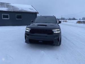 Melns Dodge Durango 2022 Raseiniai, ar dzinēja tilpumu 6.40 L un nobraukumu 62 tūkst. km par 40000 €, foto  vietnē AUTOMOTO.COM.LV