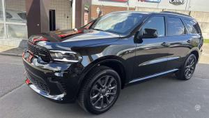 Black Dodge Durango 2023 in Panevezys, with an engine capacity of 3.60 L and mileage of 45 thousand km for 25900 €, photo  on AUTOMOTO.COM.LV