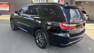 Black Dodge Durango 2023 in Panevezys, with an engine capacity of 3.60 L and mileage of 45 thousand km for 25900 €, photo 6 on AUTOMOTO.COM.LV