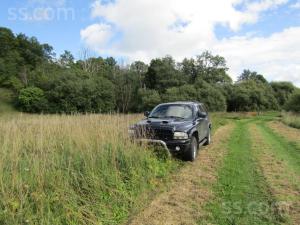Blue Dodge Durango 1998 in Aizkraukle, with an engine capacity of 5.20 L and mileage of 0 thousand km for 4599 €, photo 2 on AUTOMOTO.COM.LV