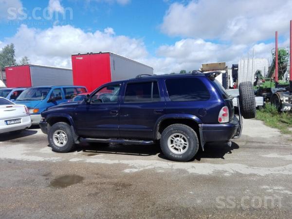 Blue Dodge Durango 1998 in Aizkraukle, with an engine capacity of 5.20 L and mileage of 0 thousand km for 3950 €, photo 1 on AUTOMOTO.COM.LV