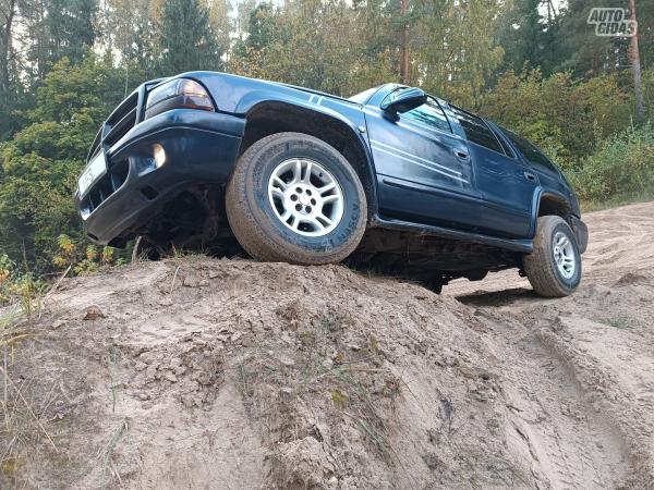 Blue Dodge Durango 2002 in Vilnius, with an engine capacity of 4.70 L and mileage of 150 thousand km for 3000 €, photo 1 on AUTOMOTO.COM.LV