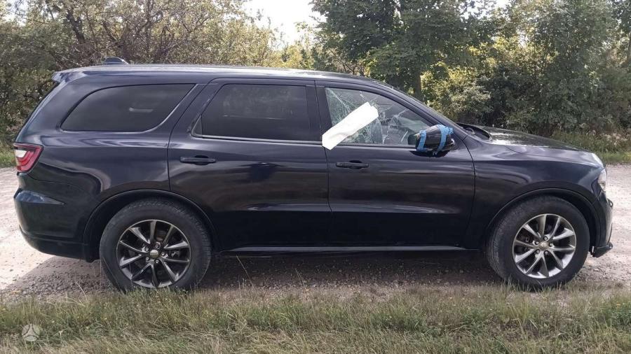 Blue Dodge Durango 2014 in Siauliai, with an engine capacity of 5.65 L and mileage of 162 thousand km for 7150 €, photo 8 on AUTOMOTO.COM.LV