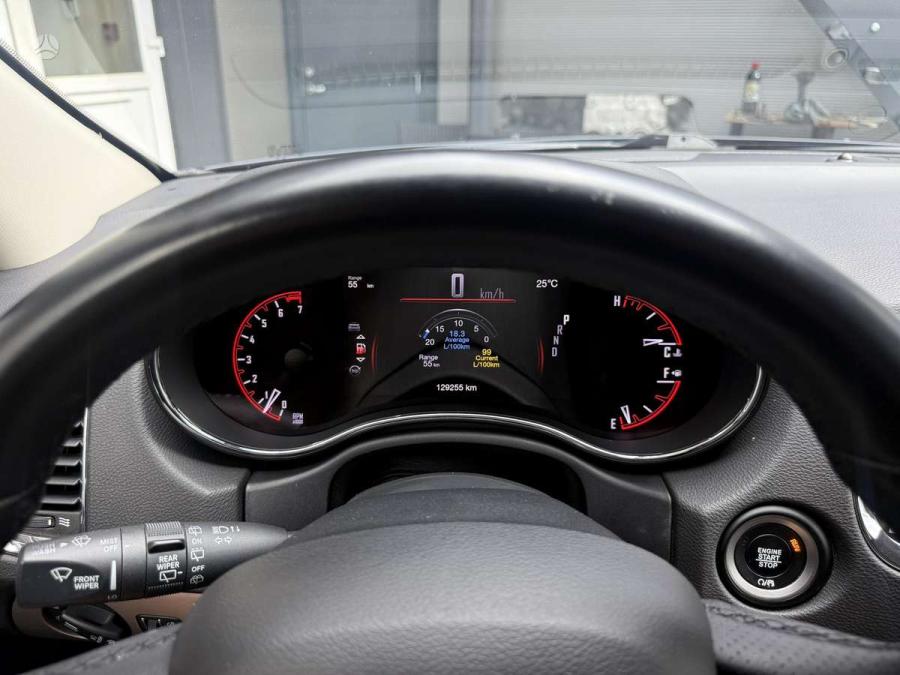 Zils Dodge Durango 2018 Viļņa, ar dzinēja tilpumu 3.60 L un nobraukumu 129 tūkst. km par 12500 €, foto 14 vietnē AUTOMOTO.COM.LV
