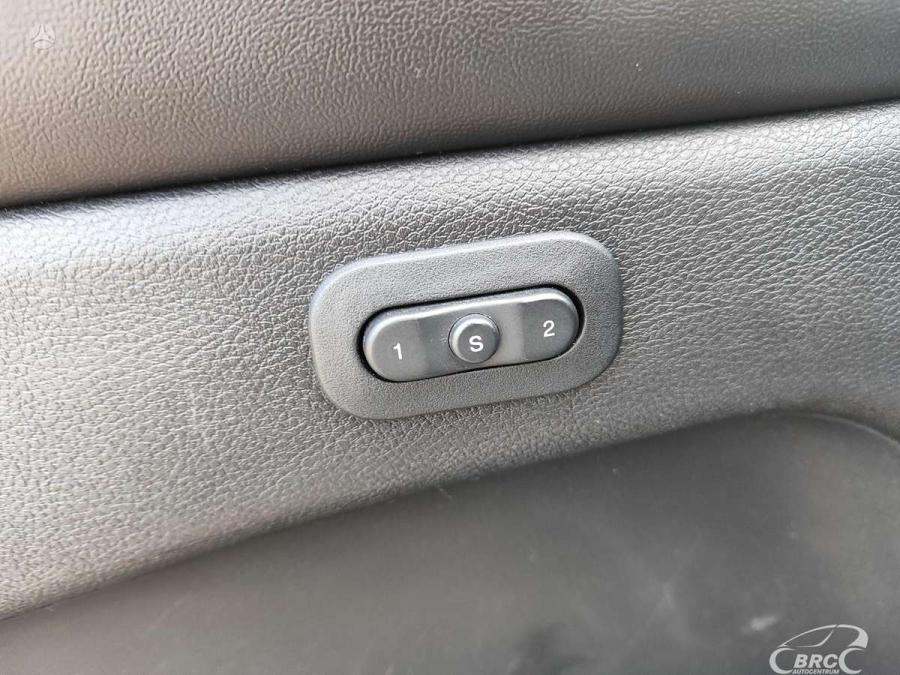 Blue Dodge Durango 2020 in Klaipeda, with an engine capacity of 3.60 L and mileage of 150 thousand km for 15900 €, photo 21 on AUTOMOTO.COM.LV