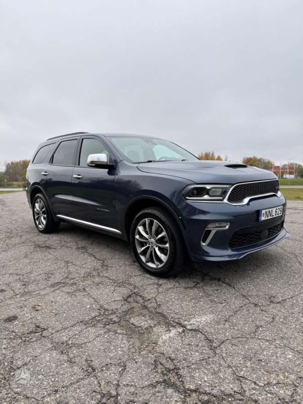 Blue Dodge Durango 2021 in Siauliai, with an engine capacity of 3.60 L and mileage of 90 thousand km for 27500 €, photo 8 on AUTOMOTO.COM.LV