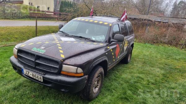 Brūns Dodge Durango 1999 Rīga, ar dzinēja tilpumu 5.90 L un nobraukumu 222 tūkst. km par 2000 €, foto 2 vietnē AUTOMOTO.COM.LV