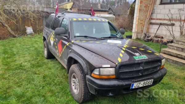 Brūns Dodge Durango 1999 Rīga, ar dzinēja tilpumu 5.90 L un nobraukumu 222 tūkst. km par 2000 €, foto 3 vietnē AUTOMOTO.COM.LV