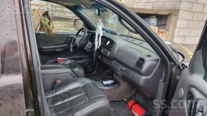 Brūns Dodge Durango 1999 Rīga, ar dzinēja tilpumu 5.90 L un nobraukumu 222 tūkst. km par 2000 €, foto 6 vietnē AUTOMOTO.COM.LV