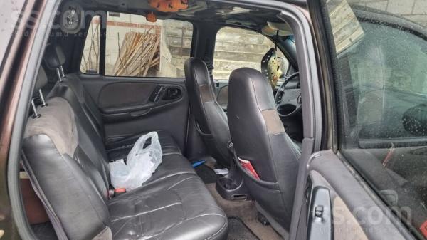 Brūns Dodge Durango 1999 Rīga, ar dzinēja tilpumu 5.90 L un nobraukumu 222 tūkst. km par 2000 €, foto 6 vietnē AUTOMOTO.COM.LV