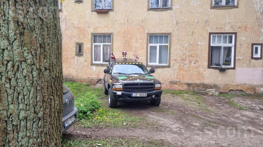 Brūns Dodge Durango 1999 Rīga, ar dzinēja tilpumu 5.90 L un nobraukumu 222 tūkst. km par 2000 €, foto 9 vietnē AUTOMOTO.COM.LV