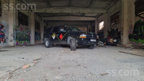 Brūns Dodge Durango 1999 Rīga, ar dzinēja tilpumu 5.90 L un nobraukumu 222 tūkst. km par 2000 €, foto 10 vietnē AUTOMOTO.COM.LV