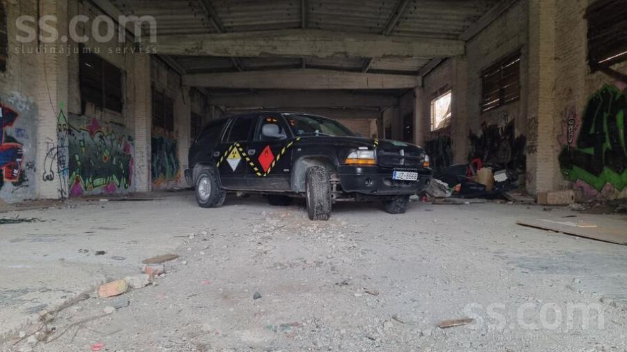 Brūns Dodge Durango 1999 Rīga, ar dzinēja tilpumu 5.90 L un nobraukumu 222 tūkst. km par 2000 €, foto 11 vietnē AUTOMOTO.COM.LV