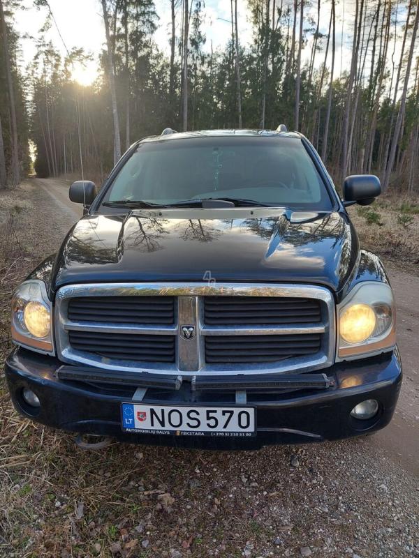 Dodge Durango 2004 in Trakai, with an engine capacity of 5.70 L and mileage of 255 thousand km for 4300 €, photo 1 on AUTOMOTO.COM.LV